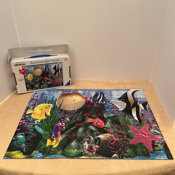 Ravensburger Games Ravensburger Finding Nemo 0 Xxl Piece Jigsaw
